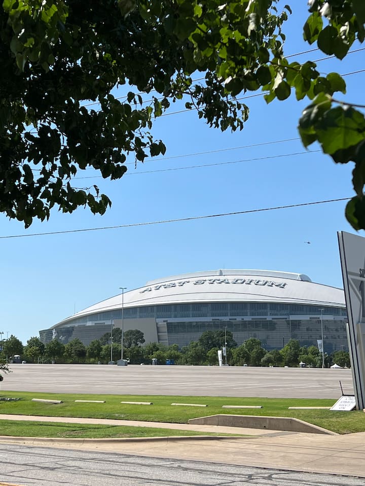 Lovely 2-bedroom Condo Next To At&t Stadium - Arlington, TX