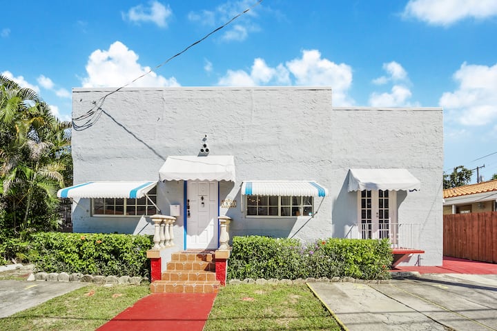 New! Charming Home Near Brickell W/ Private Yard! - Coral Gables, FL