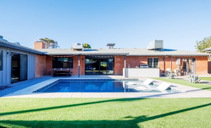 Phx Oasis With Pool, Grill And Perfect Location! - Phoenix, AZ