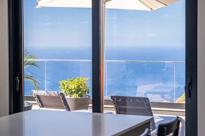 Semi-detached 2br Home | Shared Pool | Unit B - Madeira Island