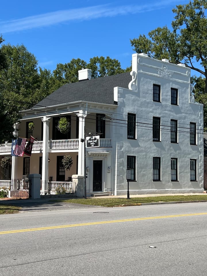 Cozy Private Apartment At Greenleaf Villa - Camden, SC