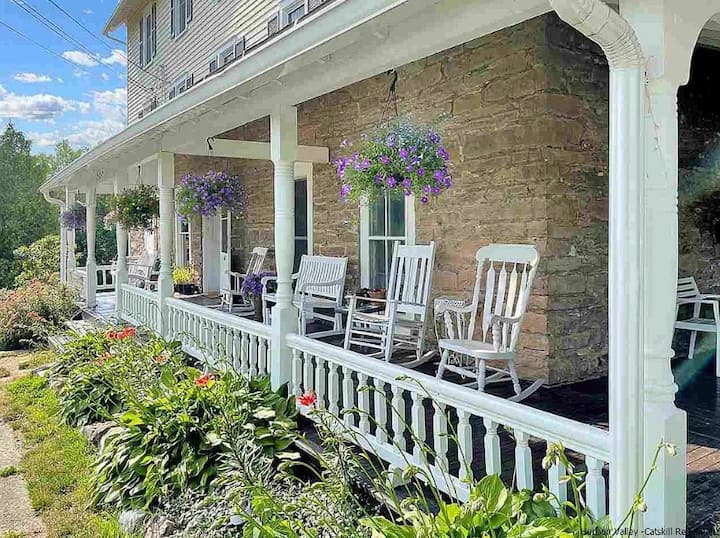 Hudson Valley, Unique 12+bdrm.9bath.3kitchens.wd’s - Poughkeepsie, NY