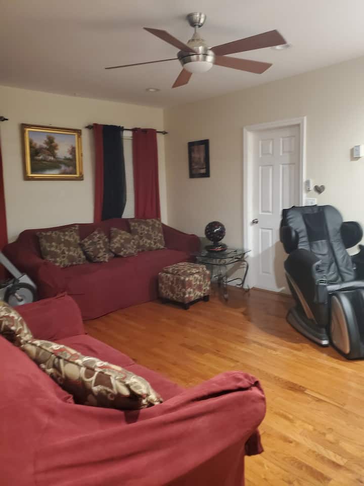 Ny Getaway 4 Bedroom 6 Bed 2 Bath 30 Min From Nyc - Garden City, NY