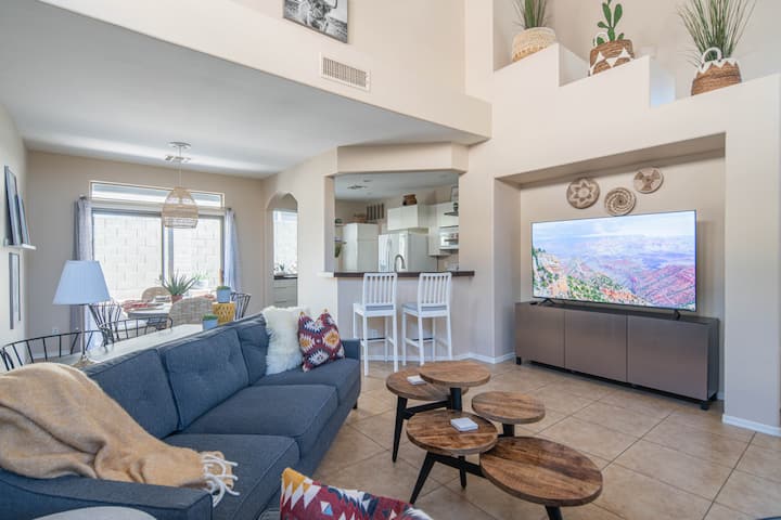 Stylish Cave Creek 3 Bdrm Vacation Home! - Carefree, AZ