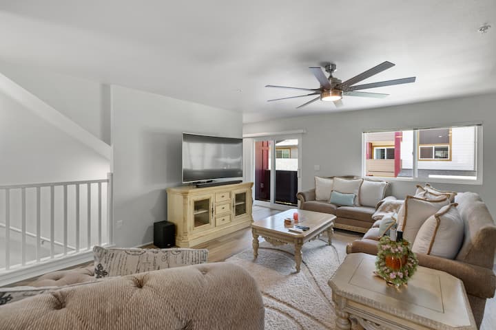 Newly Luxury Condo Oasis - O‘ahu, HI