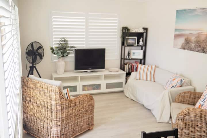Family Friendly Mooloolaba Unit With Free Parking. - Alexandra Headland