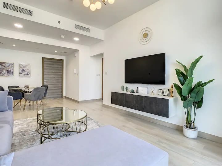 Luxury One Bedroom Apartment In Jvc With Pool - Dubai