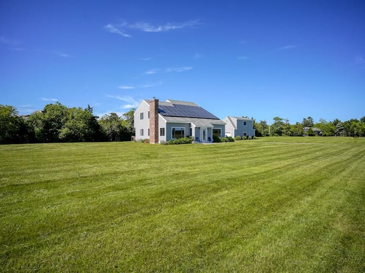 Katama Beach House Overlooking Farm Institue Land - Edgartown, MA