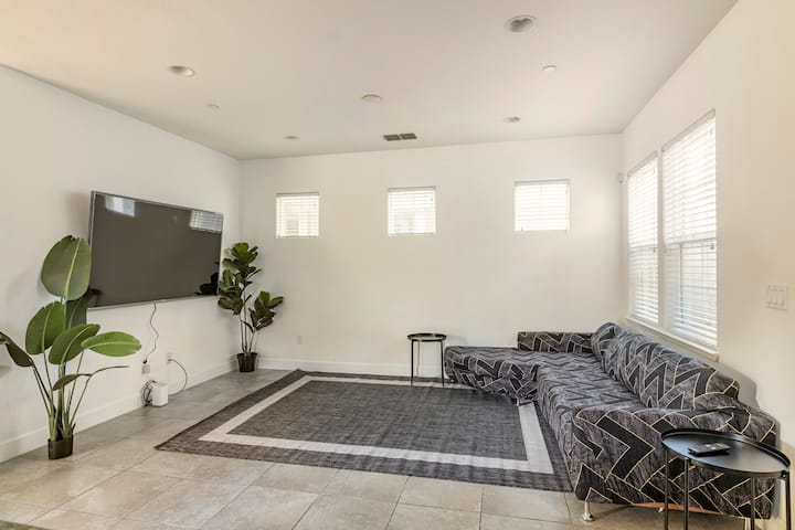 Extravagant  3br 2.5bth In Quiet Safe Neighborhood - Oakland, CA