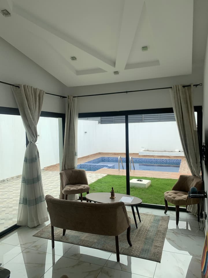 Magnifique Mini Villa Avec Piscine Et Jacuzzi - Abidjan