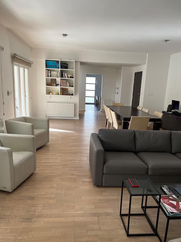 Cheerful 5 Bedroom Town House 200m From The Sea - Limassol