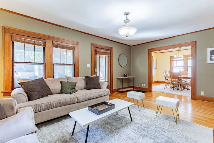 Modern Bungalow 3br Home Near Downtown & Ui Campus - Champaign, IL
