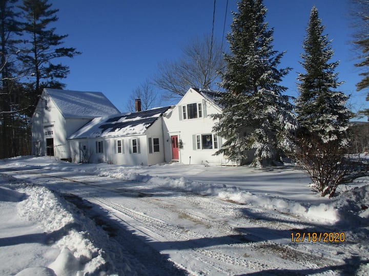Room For 4 In 1828 Farmhouse, Mt. Views + Lake - Bridgton, ME