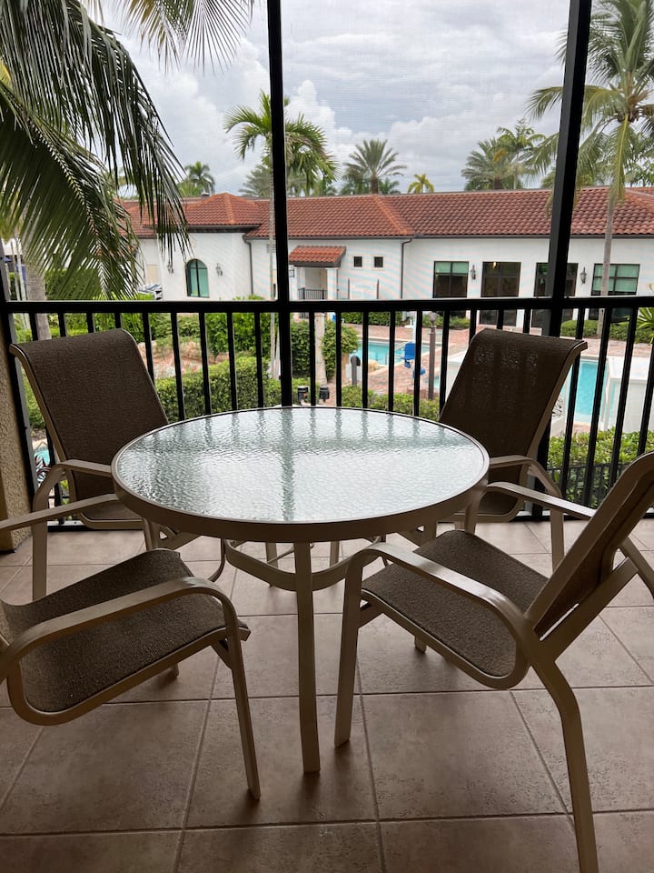 Renovated 2-bedroom In Naples Bay Resort - Naples, FL