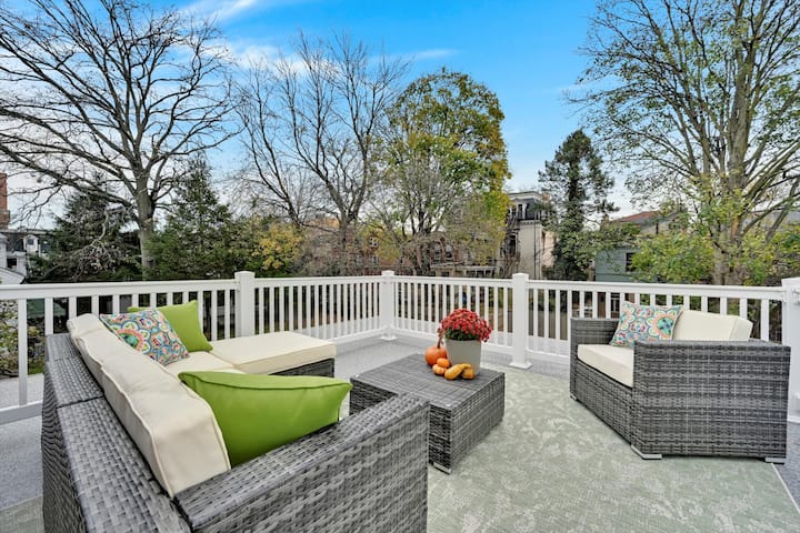 Large Modern Downtown Home With Historic Charm - Lancaster, PA