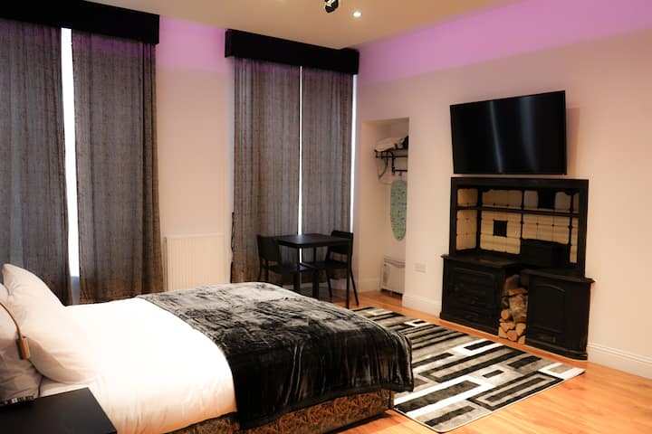 Glasgow: Studio Apartment - Glasgow