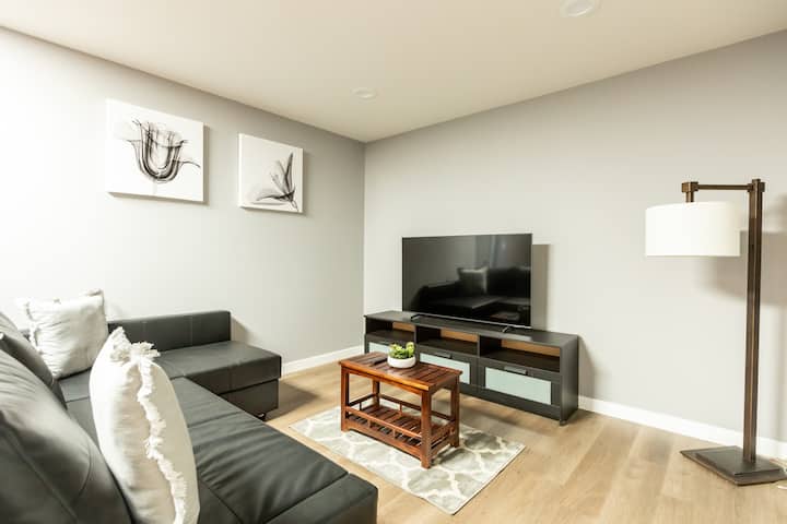 Charming 2 Bedroom- Minutes To Downtown Bothell! - Bothell, WA