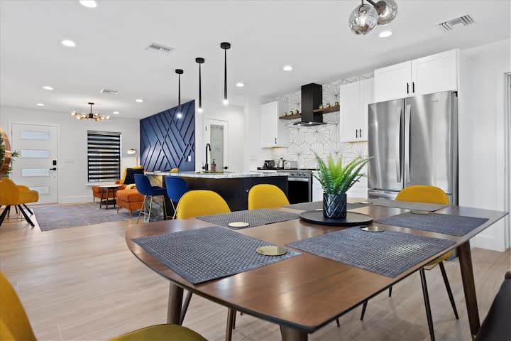 Luxury 𝕄𝕚𝕕 ℂ𝕖𝕟𝕥𝕦𝕣𝕪 𝕄𝕠𝕕𝕖𝕣𝕟 ᴠᴀᴄᴀᴛɪᴏɴ In 𝒲𝒾𝓃𝓉𝑒𝓇 𝒫𝒶𝓇𝓀 - Winter Park, FL