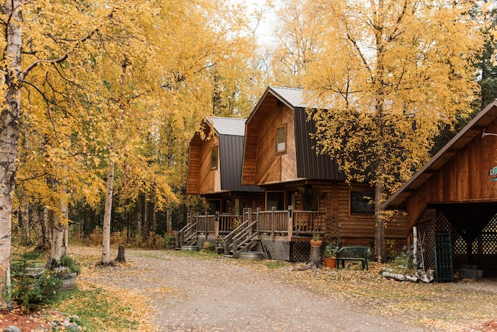 Cozy Two Bedroom Cabin On Wooded Acreage - Wasilla, AK
