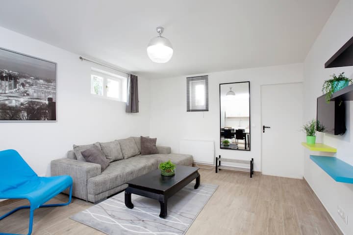 Big House - Near Paris - 6 Bedrooms - Parking - Metro - クレテイユ