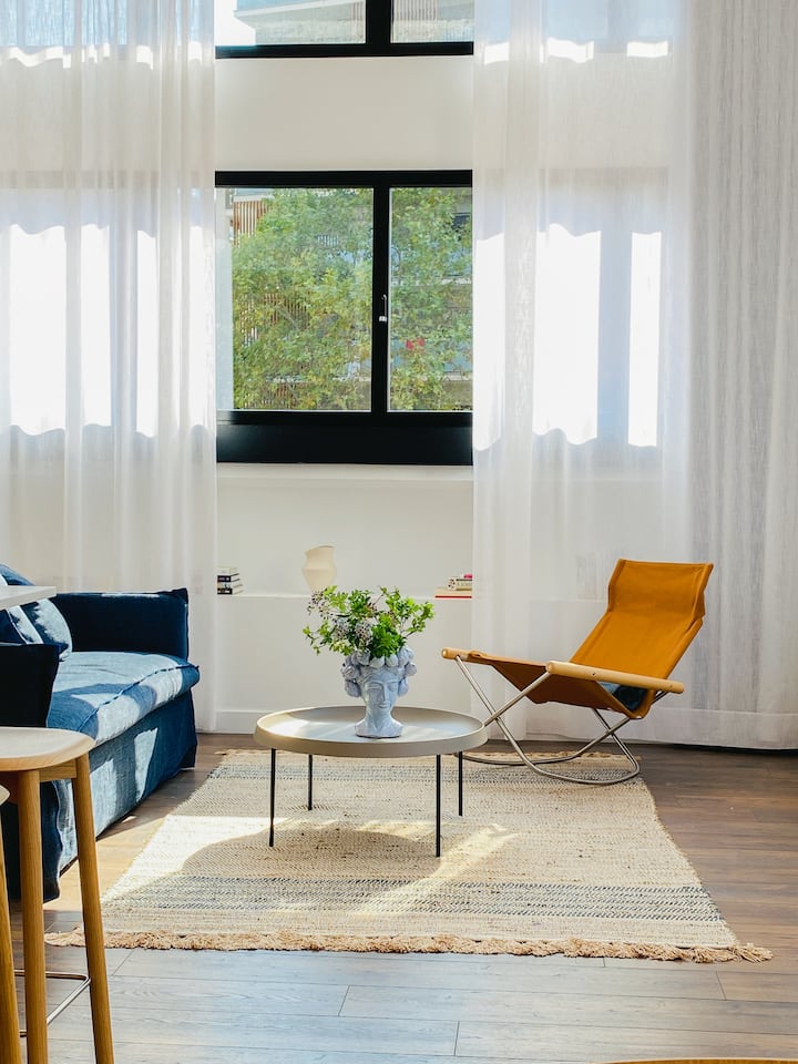 Top-notch Spacious Loft With Patio & Swimming Pool - Barcelone