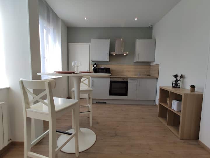 3-magnifique Appartement Au 1er, Proche Centre - Valenciennes