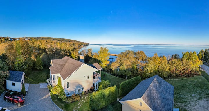 Hôtel à La Maison - Chalet De La Grève Avec Spa ! - La Malbaie