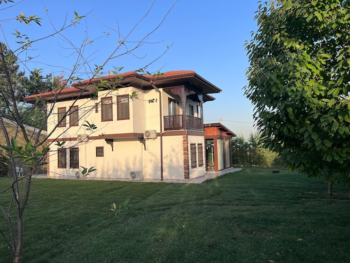 A Picturesque 4 Bed Villa Nestled In Sapanca Hills - Karasu