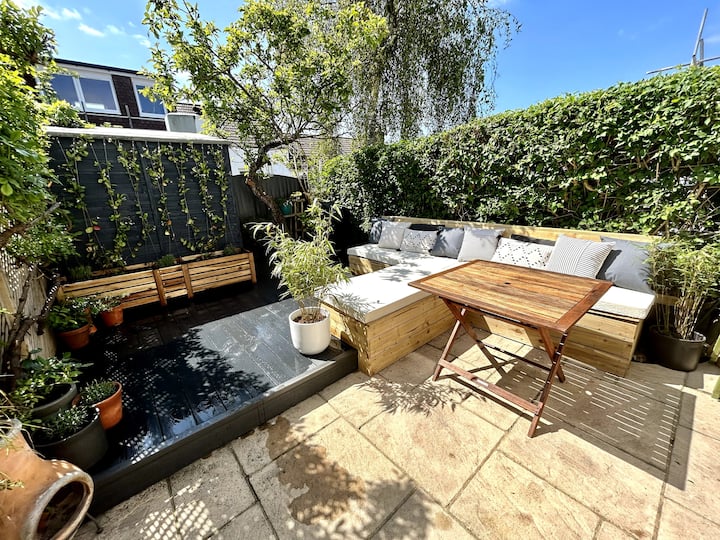 Modern 2 Bed 2 Bath Home With Log Burner - Brighton Marina