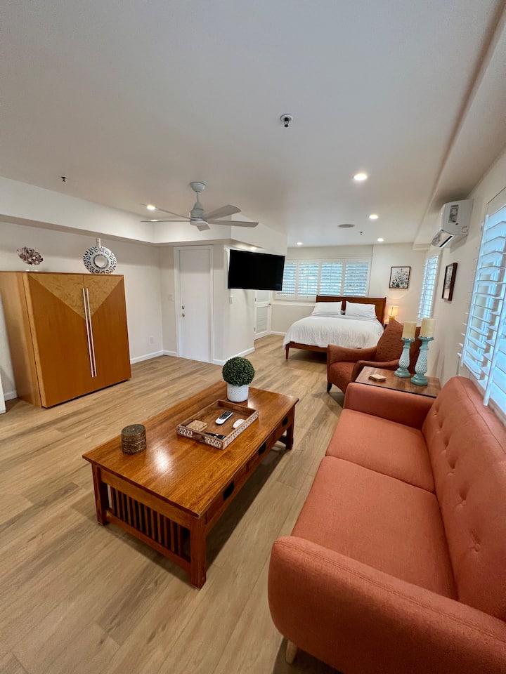 Secluded Full Service Studio In Gated Community - Encinitas, CA