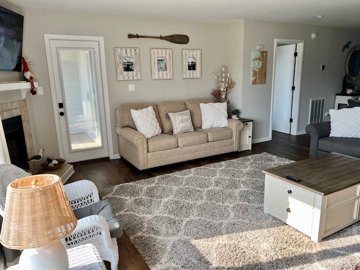 Newly Renovated Sound Side Condo - Duck, NC
