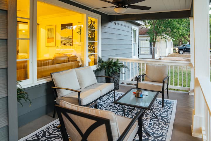 Luxury Getaway, Hot Tub Walk To Square And Swu - Georgetown, TX