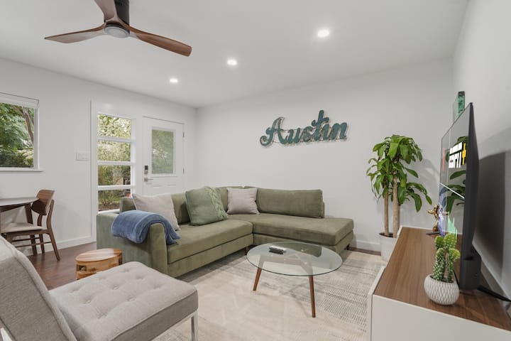 Barton Bungalow! 1 Bedroom, 1 Bath, 1 Cozy Vibe! - Austin, TX