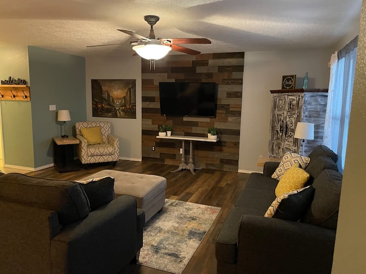 Spacious 3 Bedrm W/fire Pit & Great Mnt/cty Views - アルバカーキ, NM