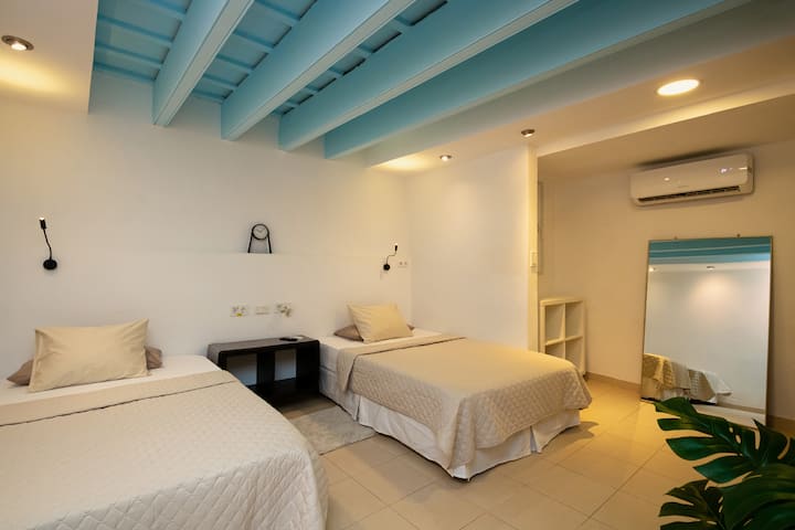 Yela Mario Havana -Modern, Near Capitolio, Balcony - Havana