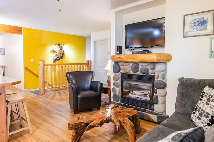 Riverside Location | 2 Bedroom Condo | 2 Bathroom - Fernie