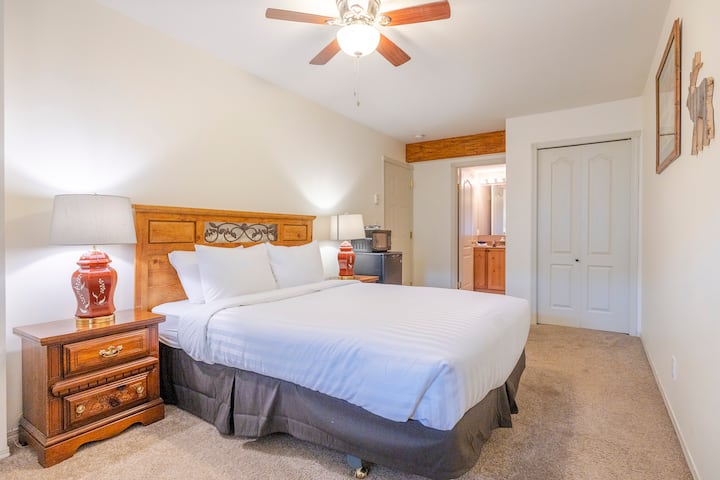 Hotel Style Queen Suite | Riverside Location - Fernie