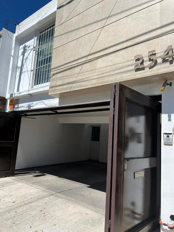 Moderna Casa Completa A Unos Pasos De Av Himalaya - San Luis Potosí