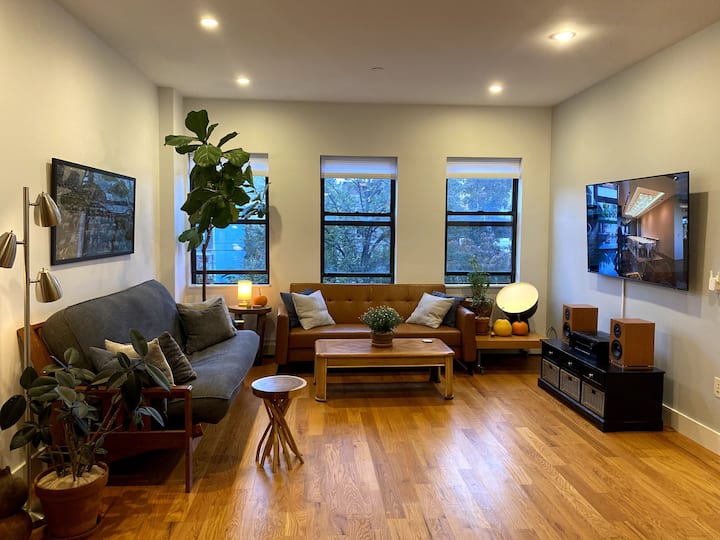 Gorgeous Bed-stuy Duplex, 3bd + Roof Deck Garden - New York