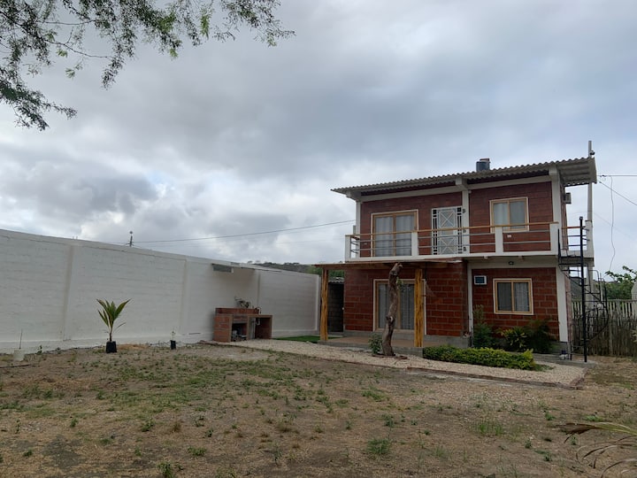 Casa Familiar De Playa - Ayangue
