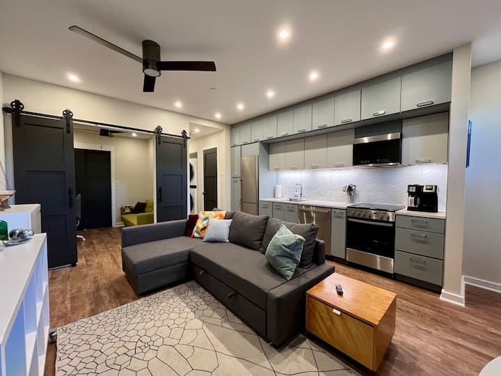 Spacious H Street Corridor English Basement - Washington, D.C.