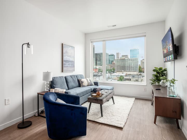 Blue Bliss: Cozy Apartment With Gym Amenities - Nationwide Arena