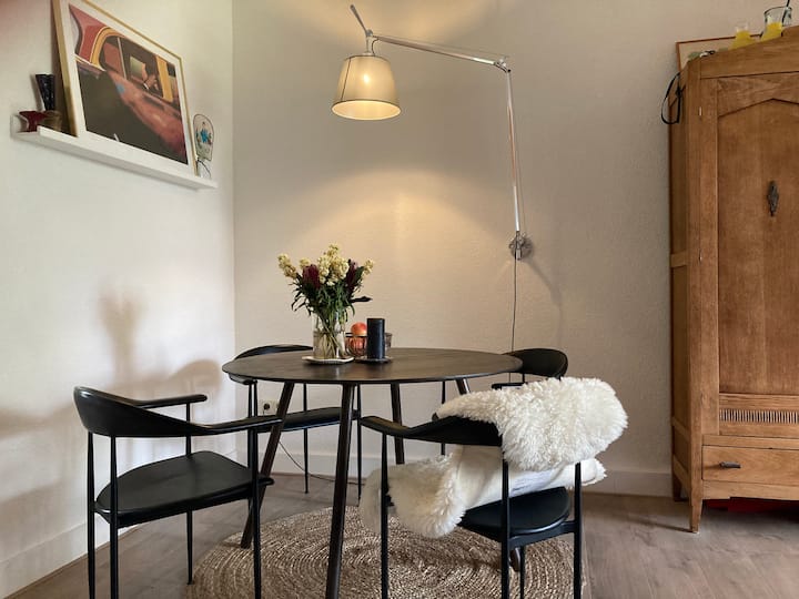 Knus, Licht En Comfortabel Jaren '30 Appartement - Delft