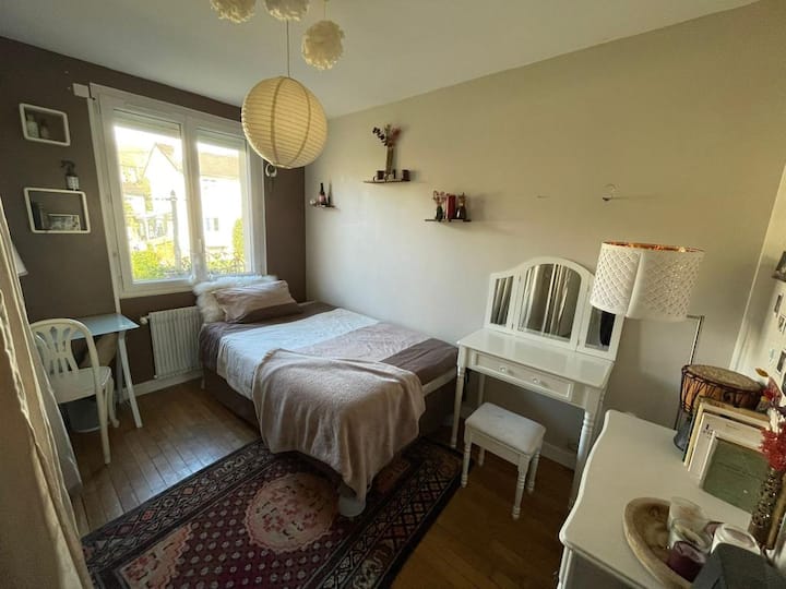 Belles Chambres Dans Maison De Charme & Verdure - Versailles