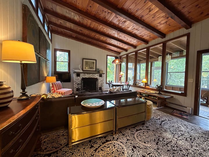 Beautiful, Comfortable Home By The Mountain - Woodstock, NY
