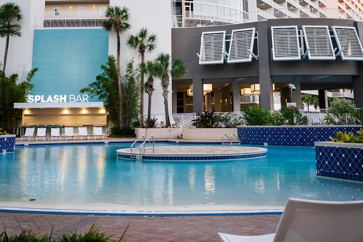 Gorgeous Views | 4th Floor | 5 Pools | Easy Access - Panama City Beach