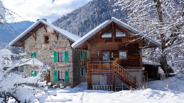 10 Bedroom Luxury Chalet & Barn - The Stonehouse - Morzine