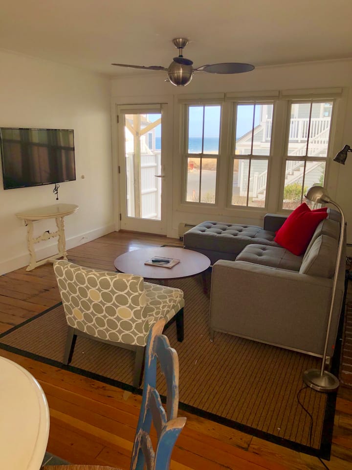Charming 1-bed In Center Of Town With Bay Views! - Provincetown, MA