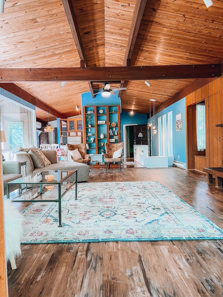 Peaceful 3 Bedroom Cabin - Blue Ridge, VA