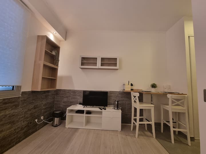 Joli Studio - Buc